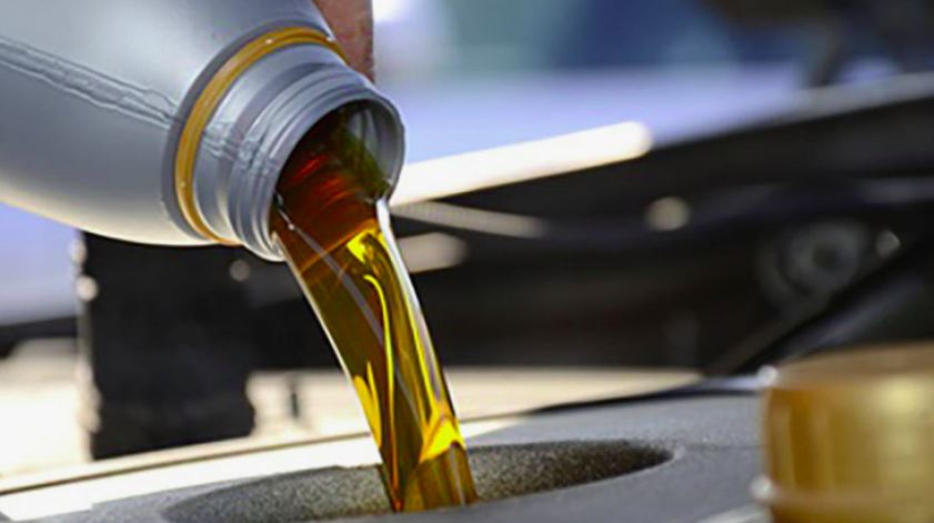 Base Oil: The Foundation of Modern Lubrication - Rumanza Lubricants
